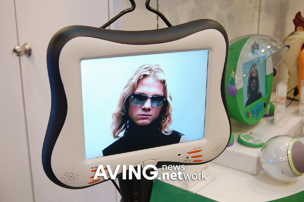 Hannspree with fasionable and colorful TVs and Speakers