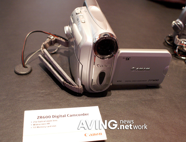 CANON, Brand-new Camcorders at CES 2006