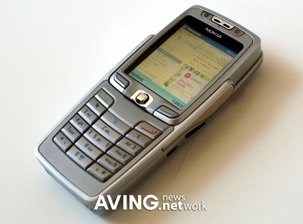NOKIA business phone E70 with QWERTY keyboard and color display