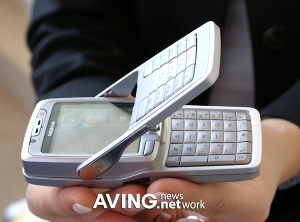 NOKIA business phone E70 with QWERTY keyboard and color display