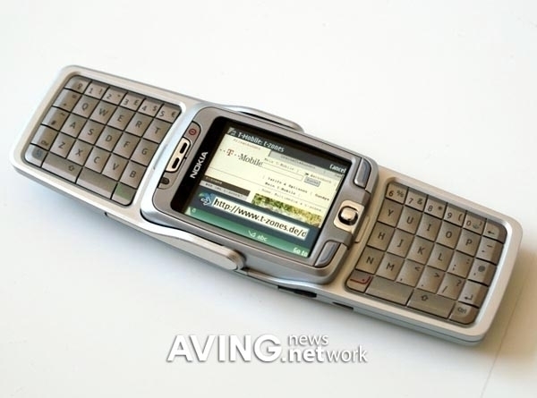 NOKIA business phone E70 with QWERTY keyboard and color display