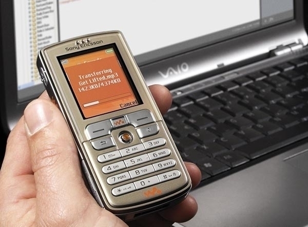 New W700 WALKMAN Phone launched in Titanium Gold colour