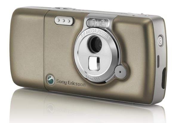 New W700 WALKMAN Phone launched in Titanium Gold colour