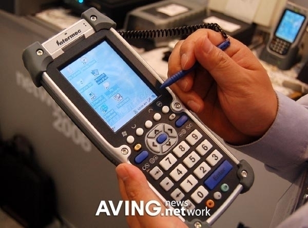 Intermec presents its rugged barcode scanner 'CK60' at Networkers 2006