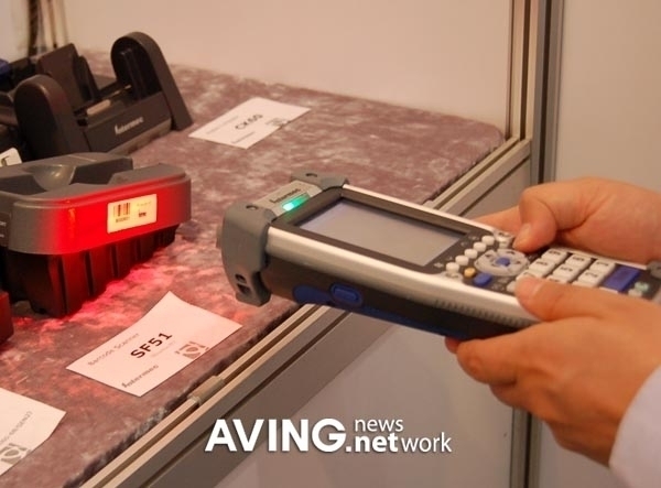 Intermec presents its rugged barcode scanner 'CK60' at Networkers 2006