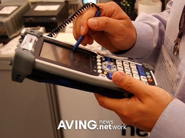 Intermec presents its rugged barcode scanner 'CK60' at Networkers 2006