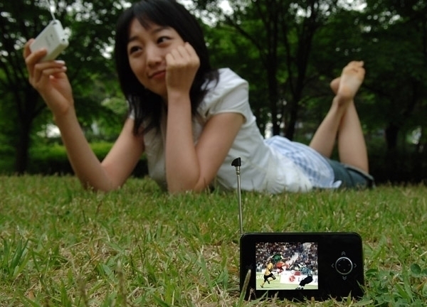 LG to launch a new mp3p with DMB receiver 'FM35'