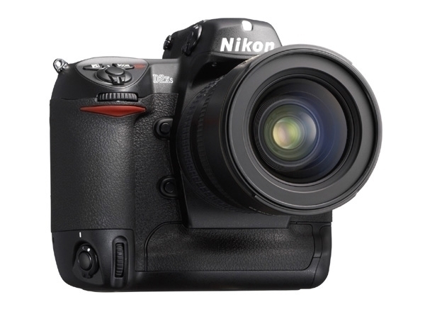 Nikon expects to launch its new D2xs, professional digital SLR camera ...
