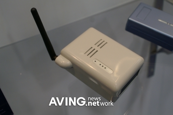 GigaFast presents its new wireless router with built-in plug