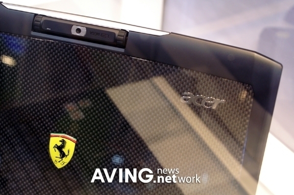Acer presents its new Ferrari dual-core notebook ‘Ferrari 1000’