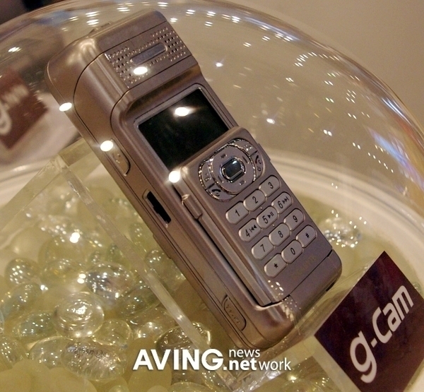 Gigabyte mobile phones at Computex 2006 – g-Cam with 7M camera