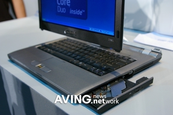 Intel to introduce its mobile concept pc (2)