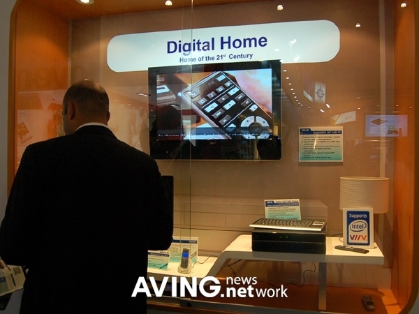 ASUS presented the latest consumer electronics solutions for digital home