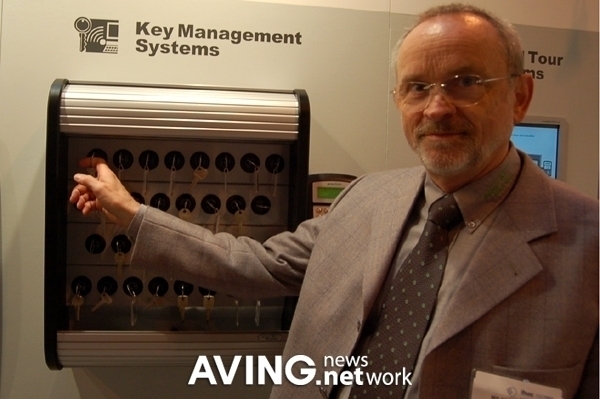 Deister Electronic to present digital cabinet 'proxSafe'