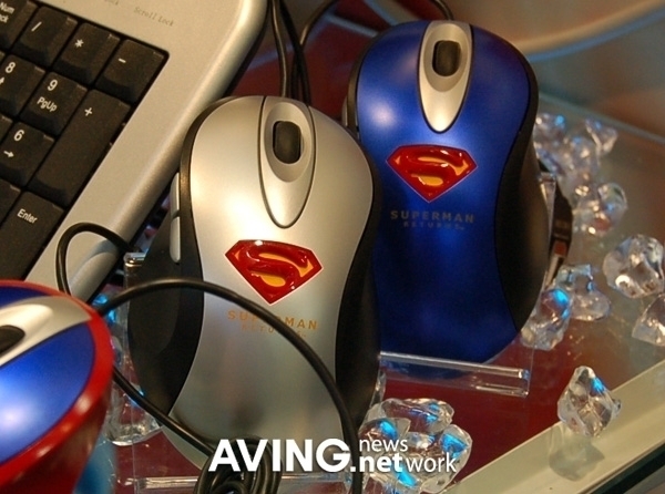 Superman returns with a mouse!