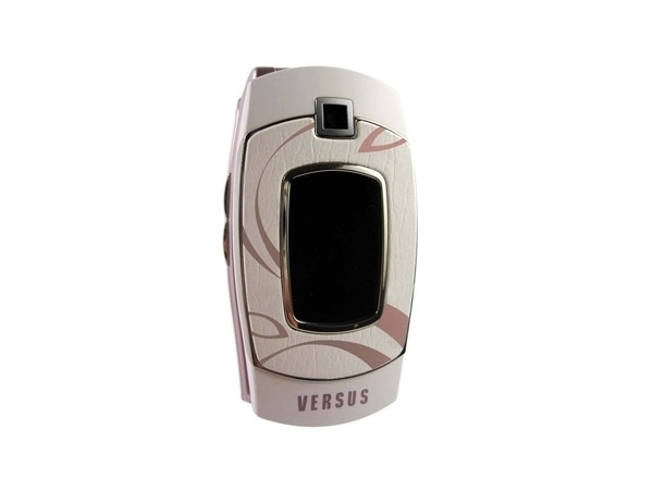 Samsung and Versus unveil the ‘Samsung E500 Versus’