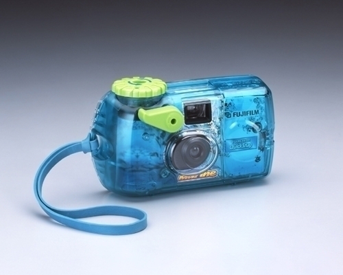 Disposable waterproof camera working in 10m deep-sea