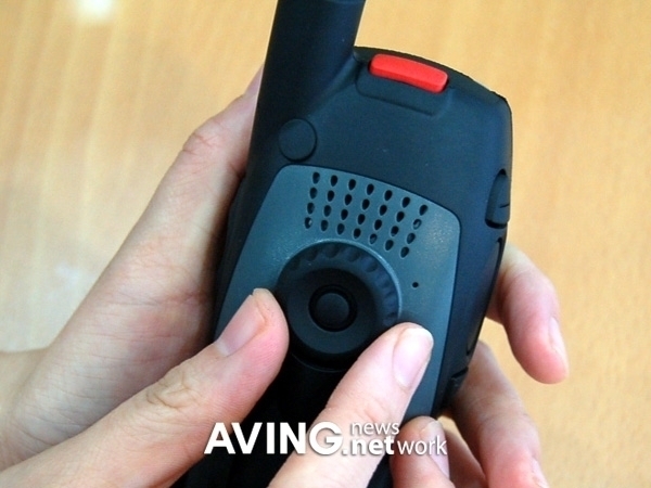 Nokia TETRA handportable radio 'THR880i' with integrated GPS