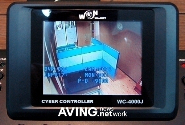 Joystick controller equipped with both joystick and jog shuttle