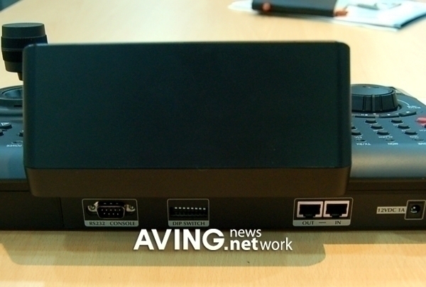 Joystick controller equipped with both joystick and jog shuttle