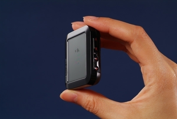 Hyunwon to launch OLED mp3 player capable of VoIP