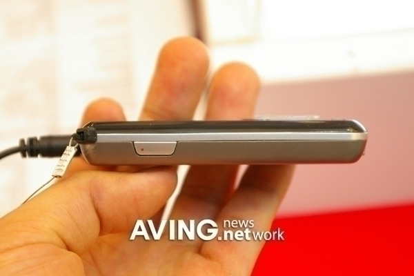 San Disk to release slim mp3 player 'Sansa e200'