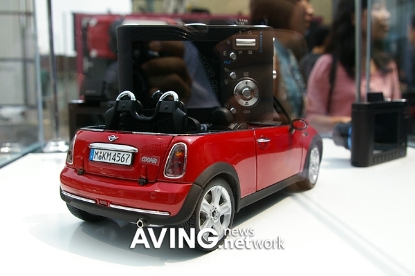 ‘VLUU’ runs BMW MINI