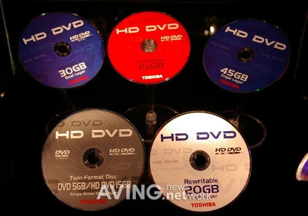 TOSHIBA announces first HD-DVD players for the European market