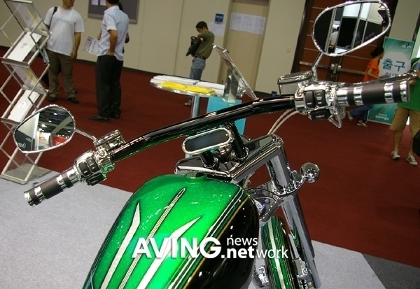 Moon Chopper's Custom Bike (1)