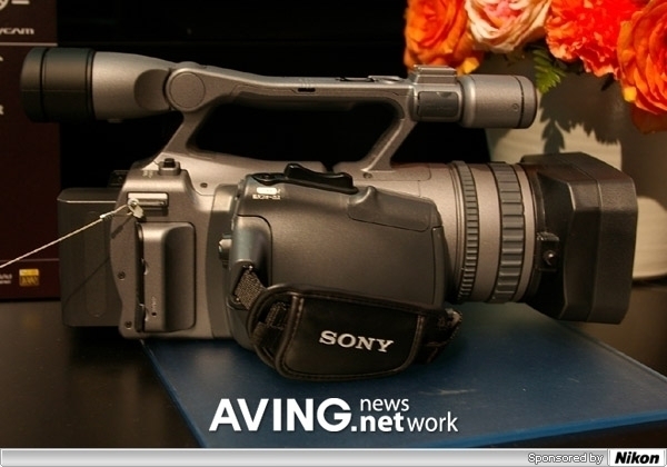Sony presented its HD camcoder 'HDR-FX7'