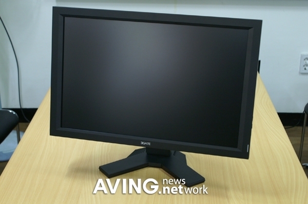 23-inch wide monitor equipped with Genesis chip