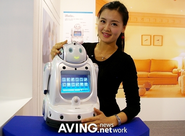 A true family member - intelligent robot 'iRobi Q'