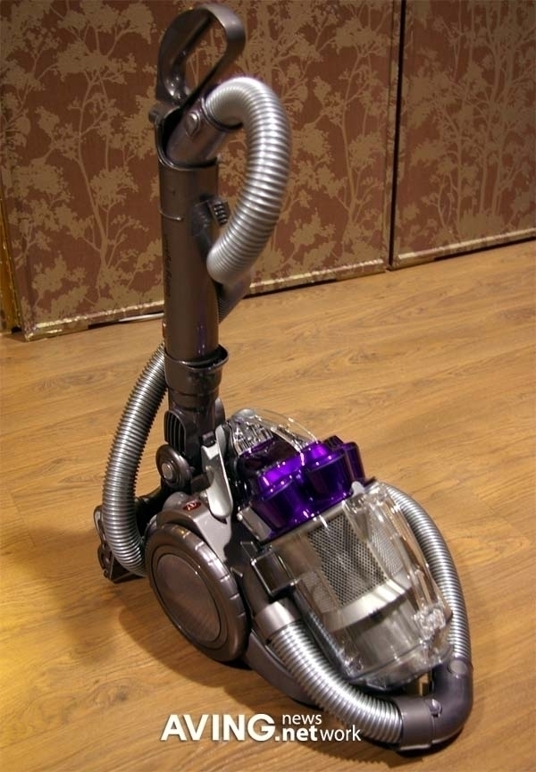 Digital Motor Powered 'DCCB-baby dyson'