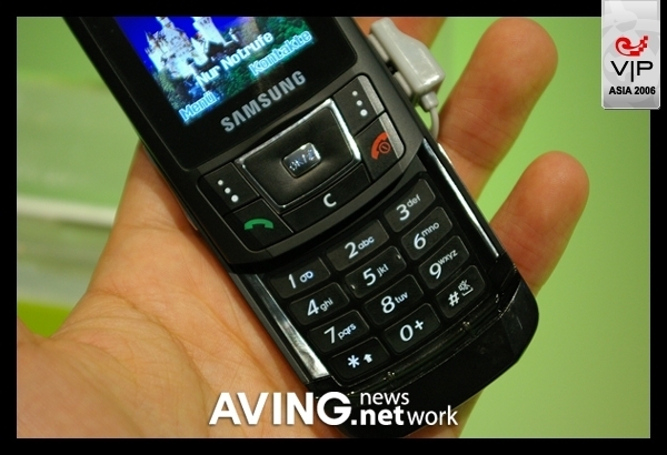 Samsung to present 'SGH-D900', ultra edition 12.9 with ‘uGo’ interface