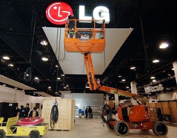 LG expects to launch 'dual format player’ at the upcoming CES 2007