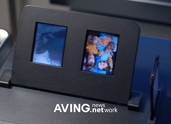 Samsung Develops First Truly Double-sided LCD