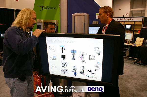 ERGOTRON to introduce a flexible AV rack 'LX Large Display Cart''