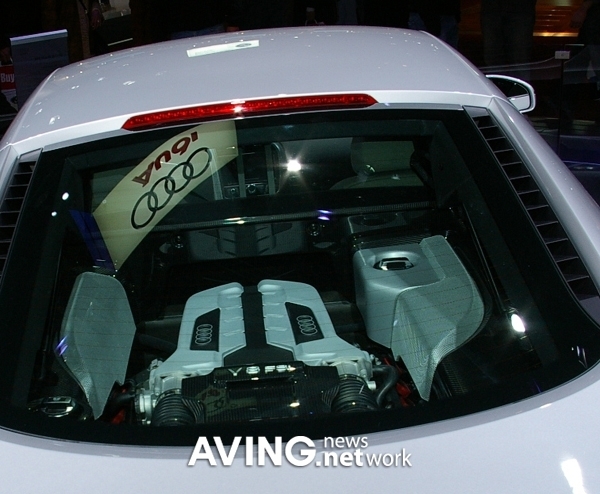 Audi R8 available in Fall 2007