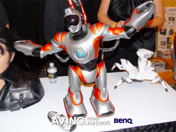 WowWee to present 'MS Media' robot to deliver multi-media service
