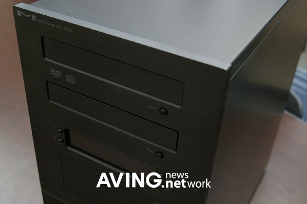 High-end middle tower HTPC case with a remote control