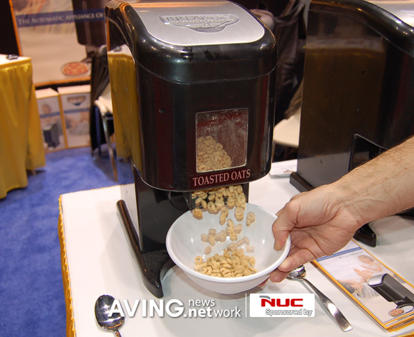 Automatic cereal dispenser 'BREAKFIX'