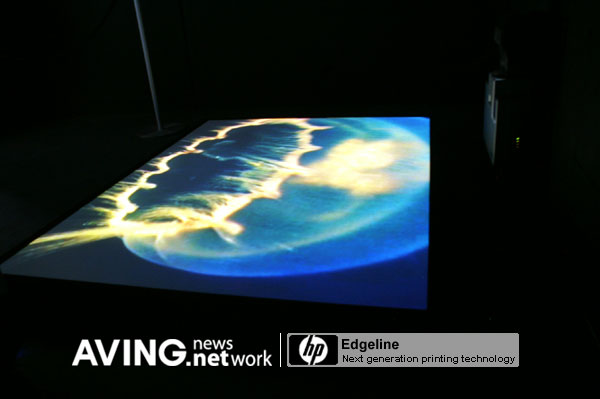 Sanyo projector projects 80-inch screen from the shortest distance