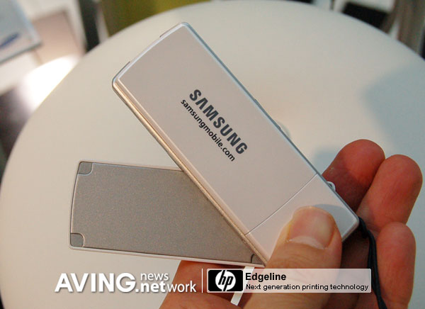 Samsung to present an upgrade look of its music stick phone ‘SGH-F200’