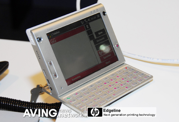 High-spec PDA phone ‘Ameo’ supporting HSDPA