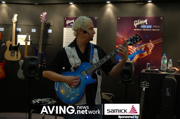 [Musikmesse 2007 Visual Focus] Gibson booth tour (2)