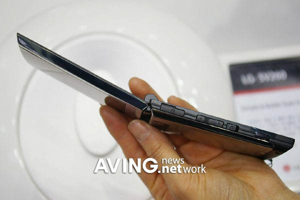 LG to present its metallic material mobile phone ‘LG-SV260’