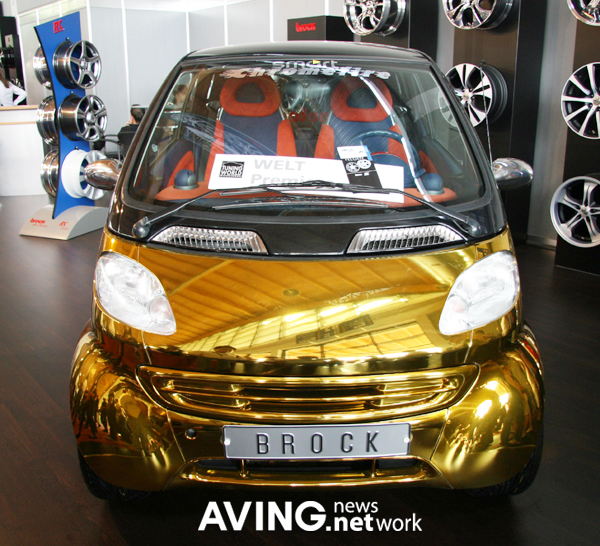 Brock to display its gold plated Benz Smart tuning-car