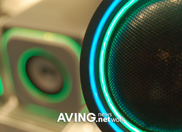 Dong Rong to present its colorful speakers