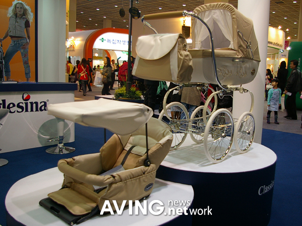 Inglesina to announce the launch of its high-end baby stroller 'Classic'