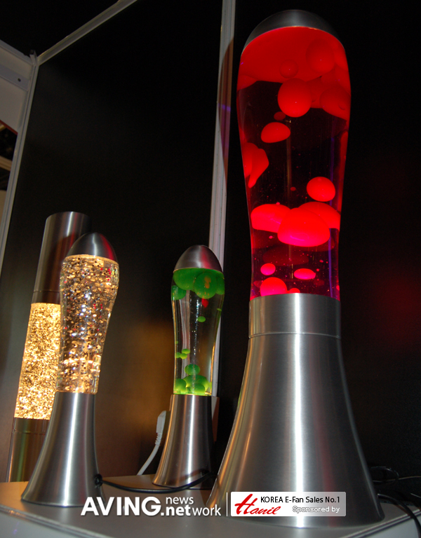Zhongshan Huaxing Lighting to present its interior stand lighting
